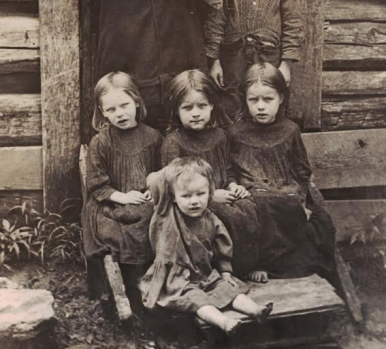 North Carolina triplets with rhyming names: Dessie, Bessie, Essie ...